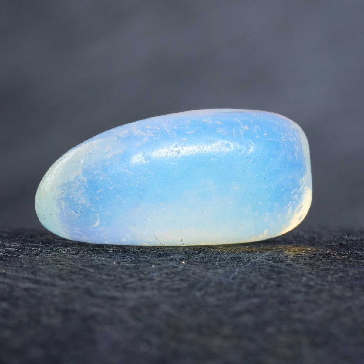Mini Tumbled Moonstone 1.5cm — Professor Plums